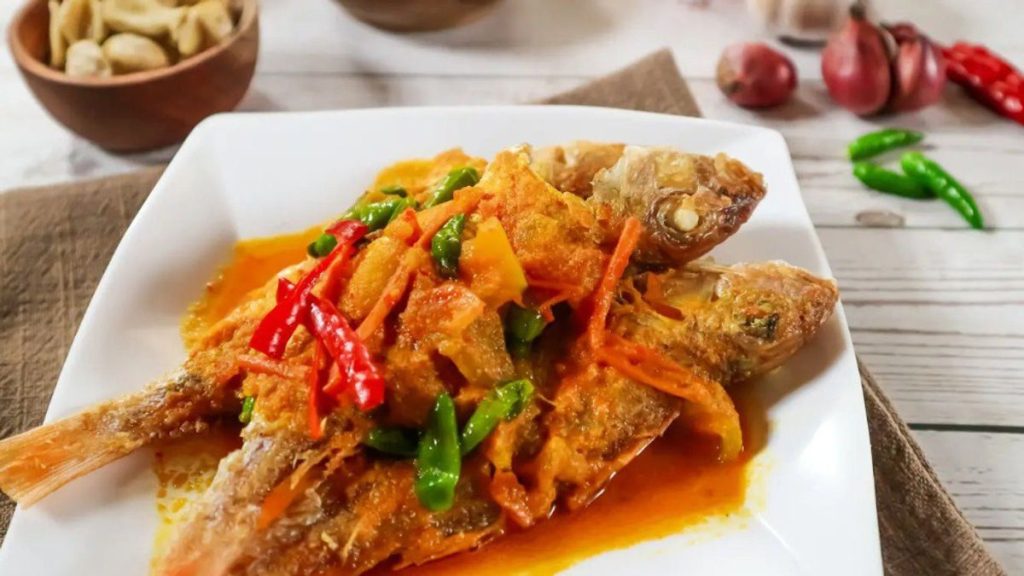 Pesmol Ikan: Resep Indonesia deng4n Rasa Pedas & Delicious